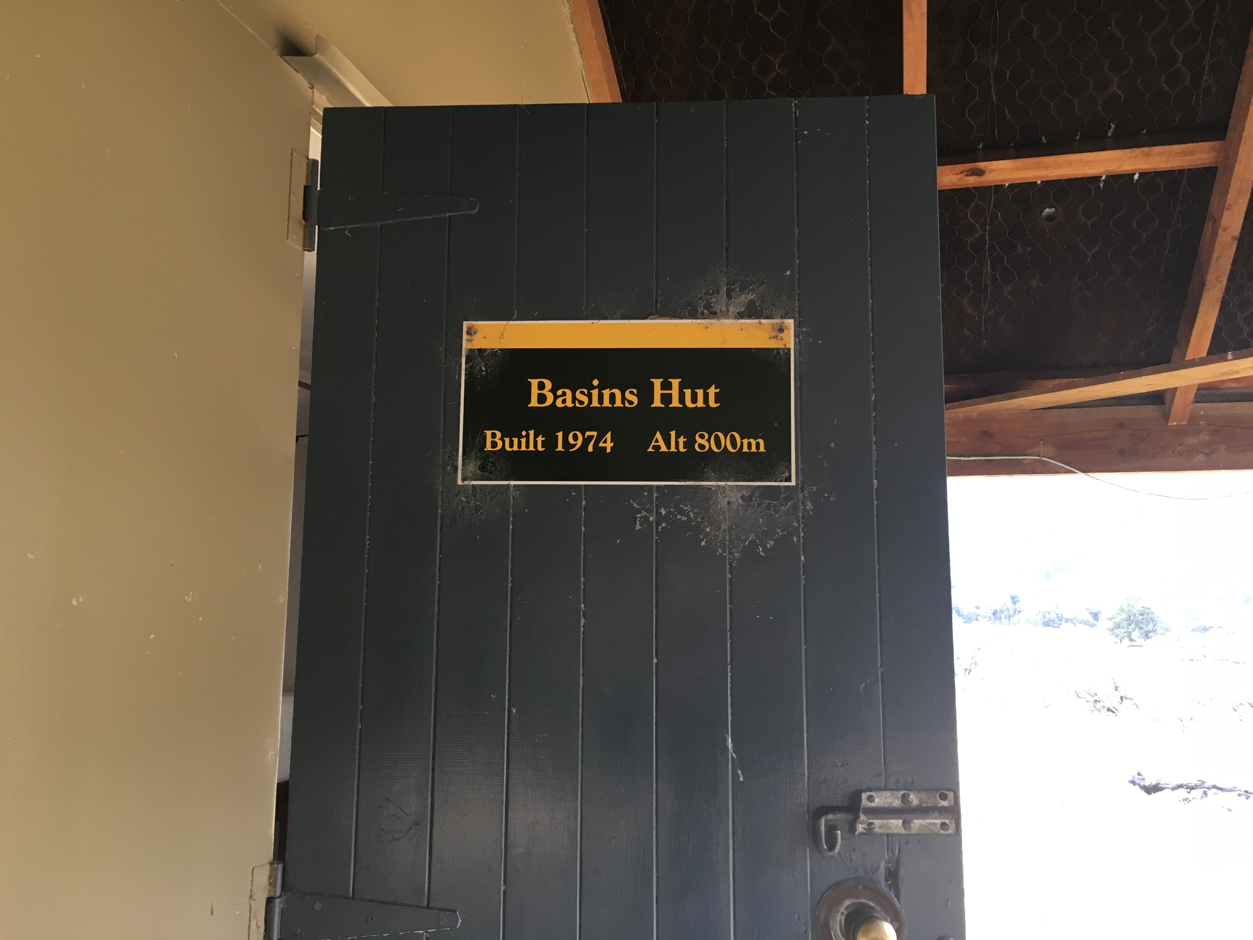 4WD adventure to Basins Hut (Avoca River) – Wilderness Kiwis